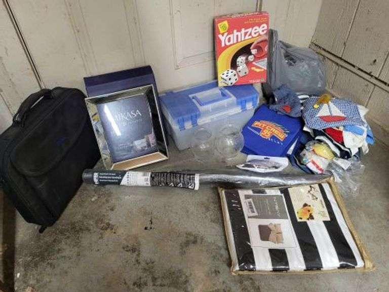 Hodgepodge Lot. ~ cash only ~. (1C) - Texas Online Auction House