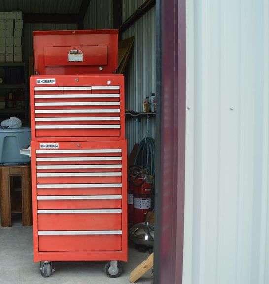 US GENERAL 2-PIECE TOOL BOX WITH KEYS. TOP LOCKS, BOTTOM DOES NOT ...