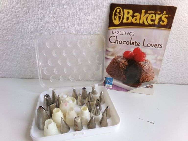 Wilton 1970 decorating tip kit and Baker's Chocolate recipe book ...