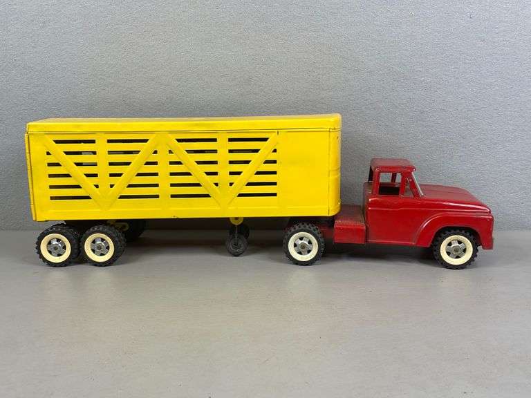 Custom Built Truck & Cattle Trailer, Structo Toys - United Edge Real ...