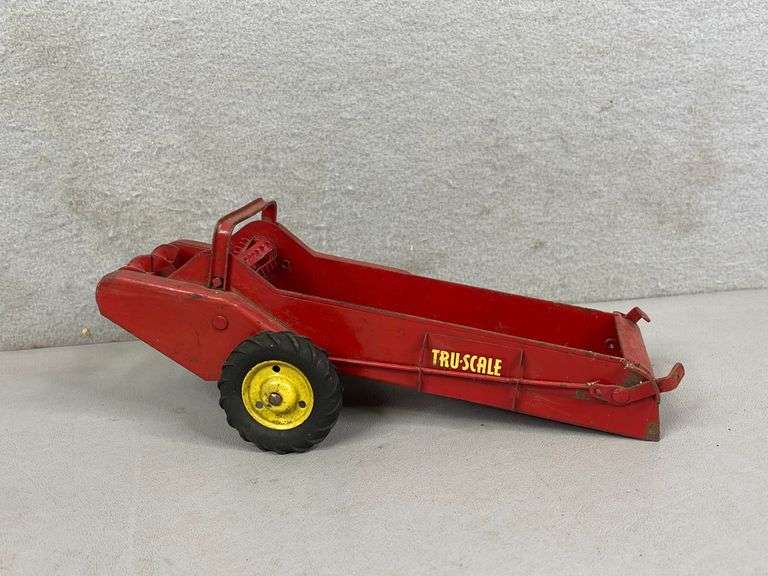 Tru-Scale Spreader, 1/16 Scale - United Edge Real Estate & Auction