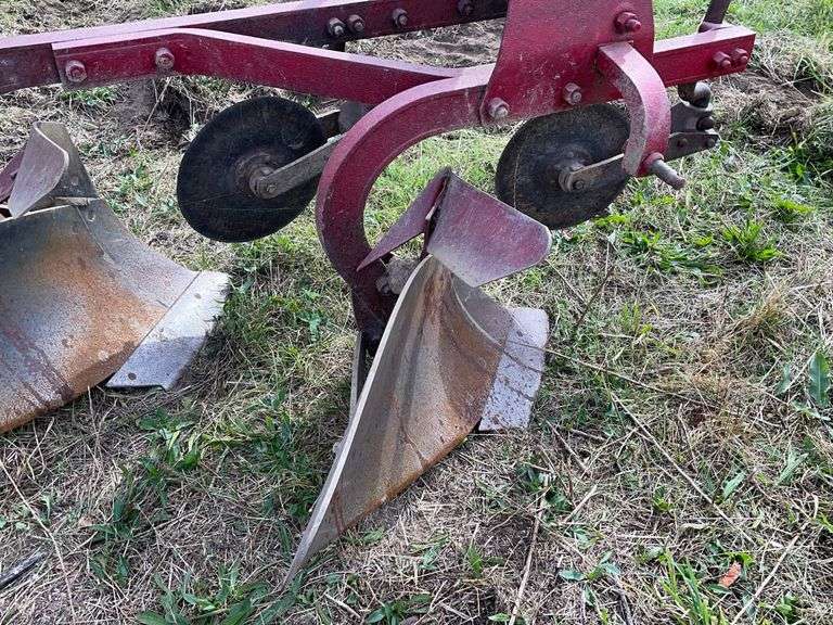 Ford Dearborn 2 Bottom Plow, Model 10-156 - United Edge Real Estate ...