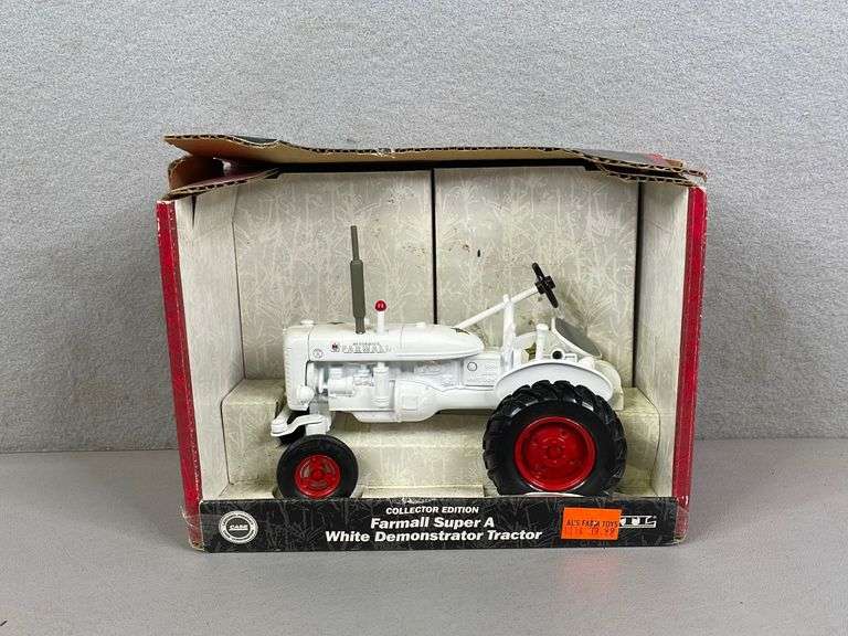 McCormick Farmall Super A White Demonstrator Tractor, 1/16 Scale, Ertl - United Edge Real Estate ...