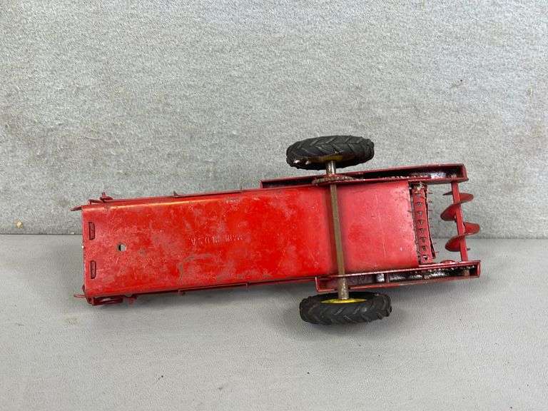 Tru-Scale Spreader, 1/16 Scale - United Edge Real Estate & Auction