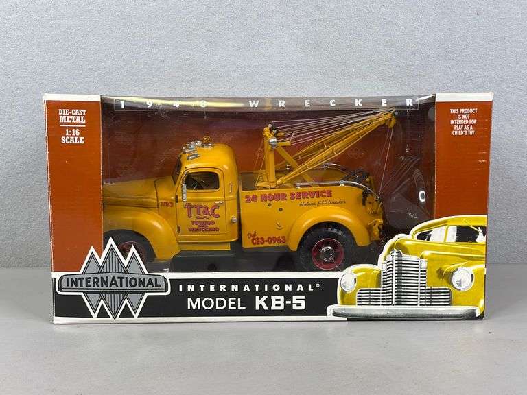 1948 International Model KB-5 Wrecker, Die-Cast Promotions, 1:16 Scale ...
