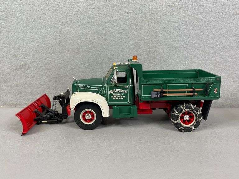 First Gear 1960 B-Model Mack Short Dump Truck w/ Plow - United Edge ...