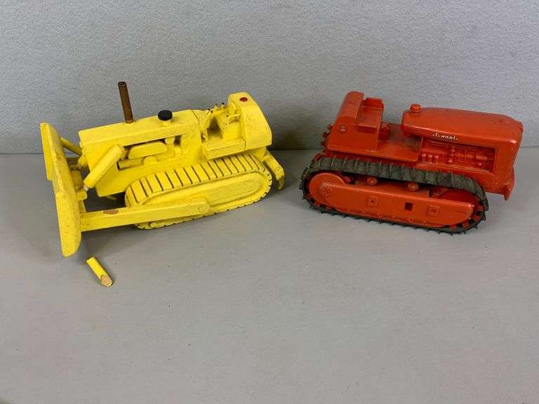 International TD24 & Wooden Dozer - United Edge Real Estate & Auction