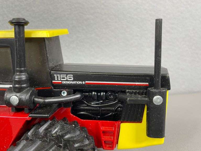 Ford 1156 Versatile 4WD Tractor, 1/32 Scale, Scale Models - United Edge ...