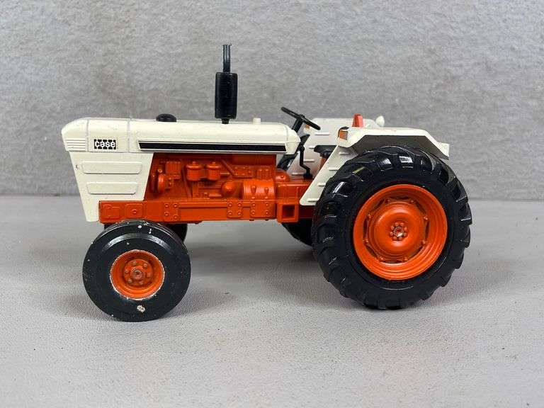 Case Agricultural Tractor, 1/25 Scale, NZG Modelle - United Edge Real ...