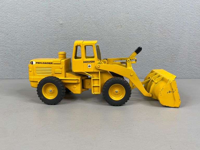 International 560 Hough Payloader, 1/24 Scale, Ertl - United Edge Real ...