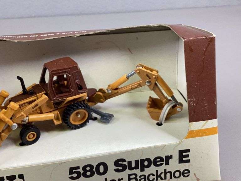 Case 580 Super E Loader Backhoe, 1/64 Scale, Ertl - United Edge Real ...