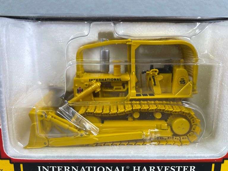 International Harvester TD-15 Crawler Dozer, 1/50 Scale, First Gear ...