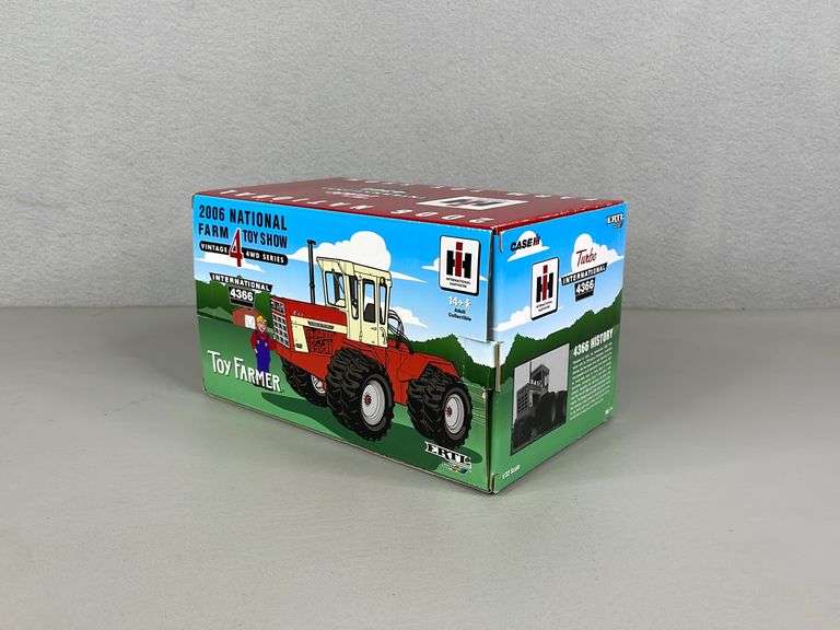 International 4366 4WD Tractor, 1/32 Scale, Toy Farmer - United Edge ...
