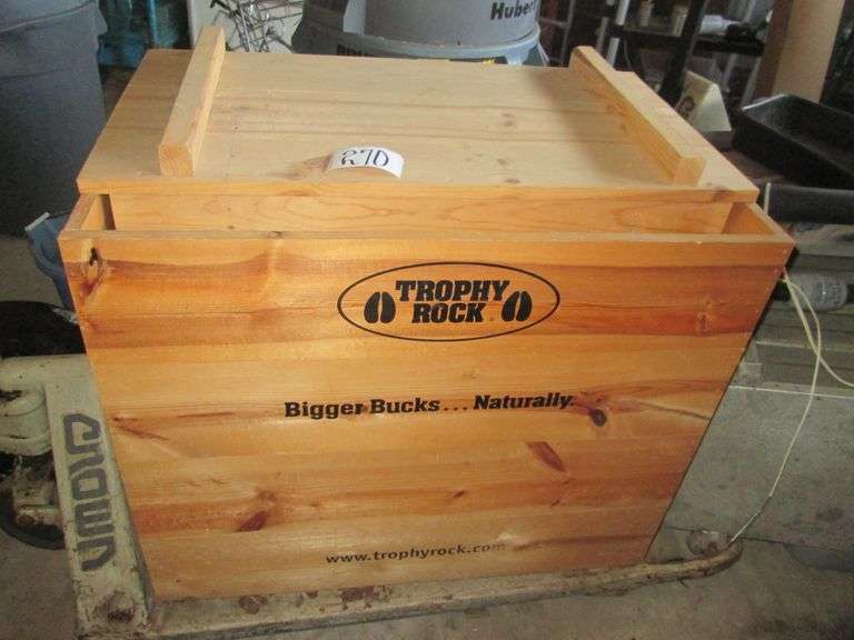 Trophy Rock Wood Display Box - US Power Bid