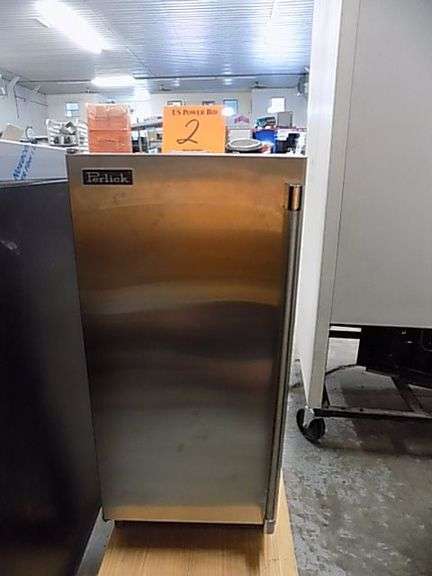 PERLICK SIGNATURE SERIES CLEAR ICE MAKER - US Power Bid