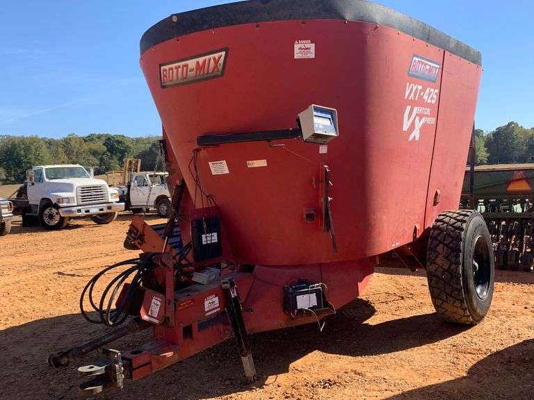 Roto Mix VXT-425 S/A TMR Mixer - Witcher Farms