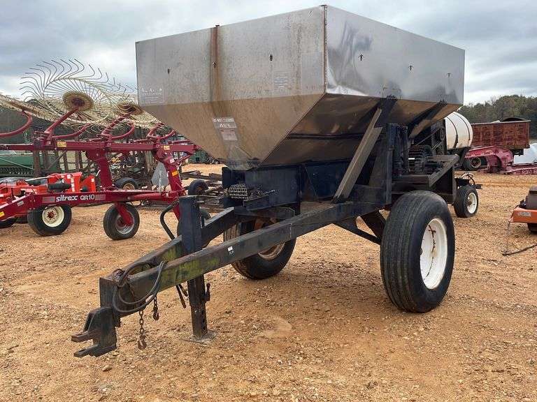 Adams S/A Fertilizer Cart - Witcher Farms