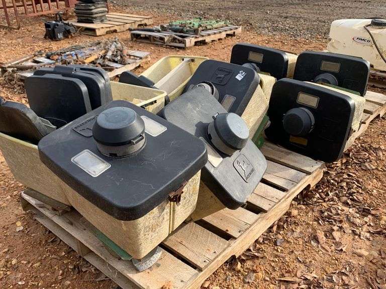 (10) John Deere Planter Boxes - Witcher Farms