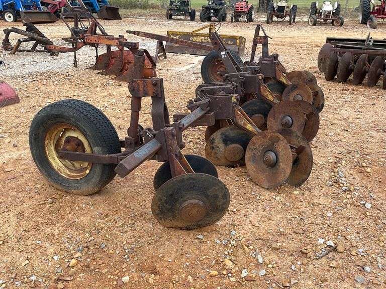 3pt 4 Row Hipper Bedder - Witcher Farms