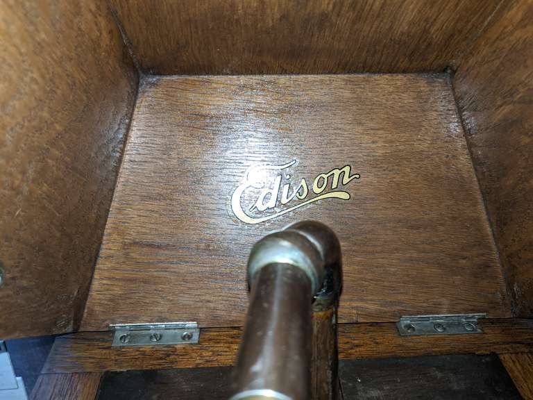 Edison Phonograph - Wolfe Auction & Realty, LLC