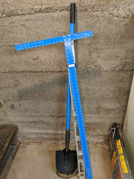 Sheet Rock Square, Shovel, Level - Wolfe Auction & Realty, LLC