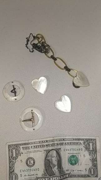 Assorted vintage clothing fasteners - Wolfe Auction & Realty, LLC