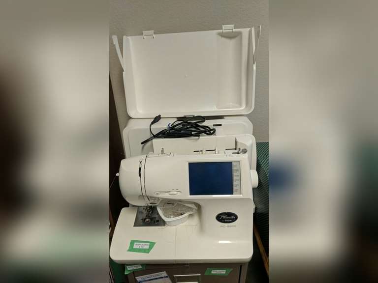 Brother PC-8200 w accessories (Sewing Machine) - Wolfe Auction & Realty ...
