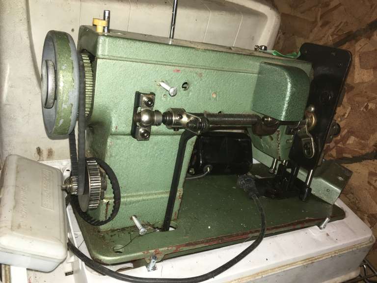 Thompson Sewing Machine - Wolfe Auction & Realty, LLC