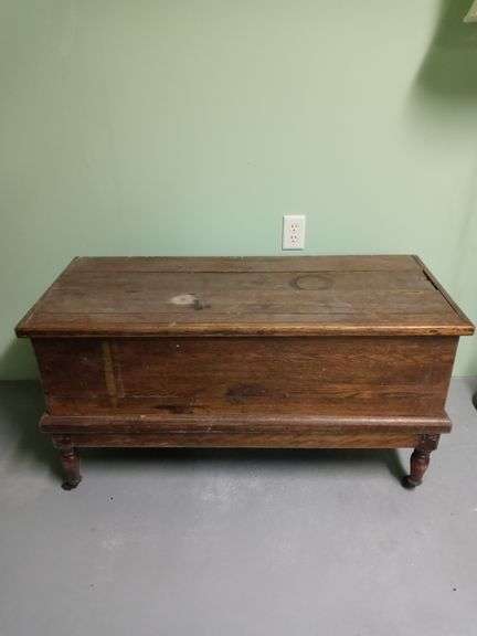 Antique Hope Chest - Wolfe Auction & Realty, LLC