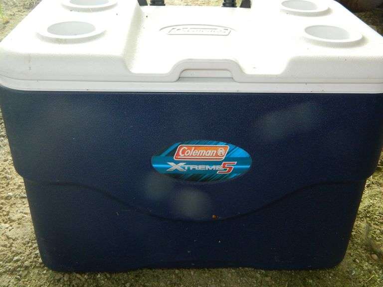 Coleman Extreme 5 Cooler on Wheels - Wolfe Auction & Realty, LLC