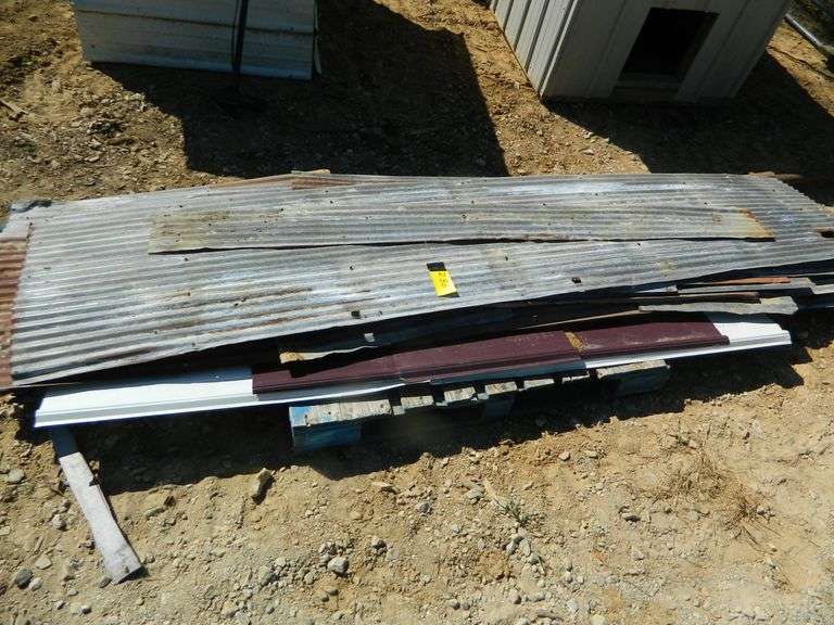 Pallet of Various Sizes of Corrigated Steel - Wolfe Auction & Realty, LLC
