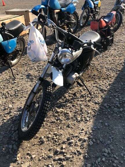 1975 INDIAN 100CC DIRT BIKE - Wild Rose Auction Services