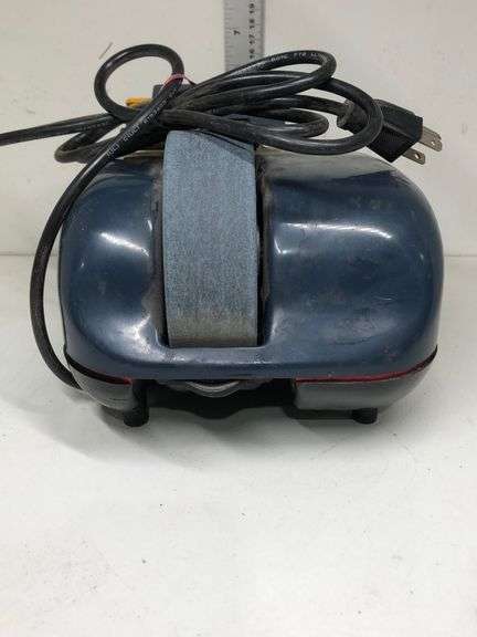 MASTERCRAFT WET SHARPENER, 170 RPM MODEL 55-3504-4 - Wild Rose Auction ...