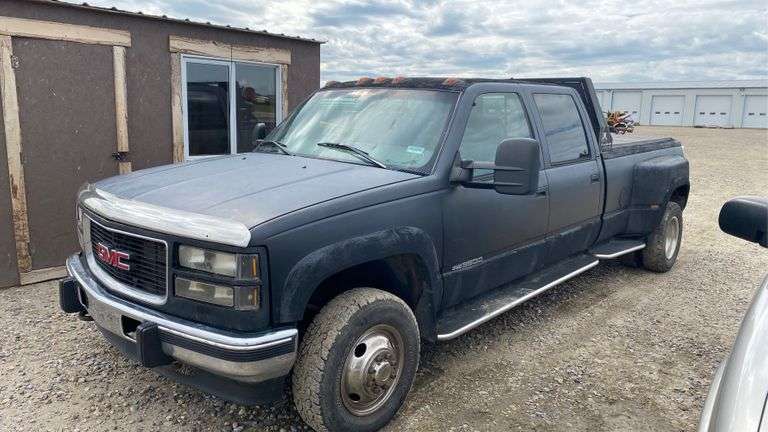 1998 GMC SIERRA 3500 DUALLY - Wild Rose Auction Services