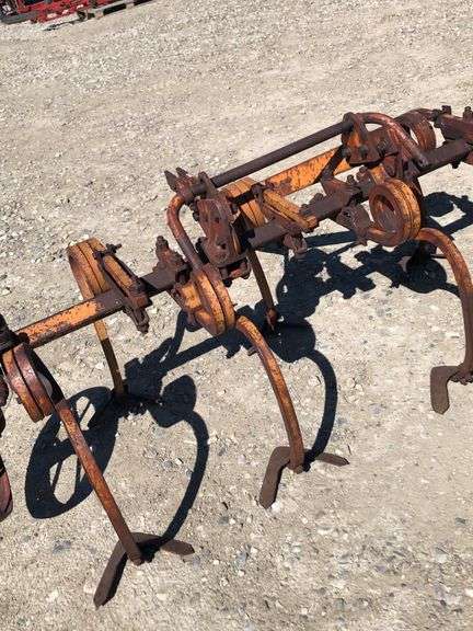 7' ALLIS CHALMERS SPRING TOOTH CULTIVATOR W/ STEEL WHEEL ADJUSTMENT ...