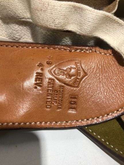 LEATHER GUN HOLSTER - Wild Rose Auction Services