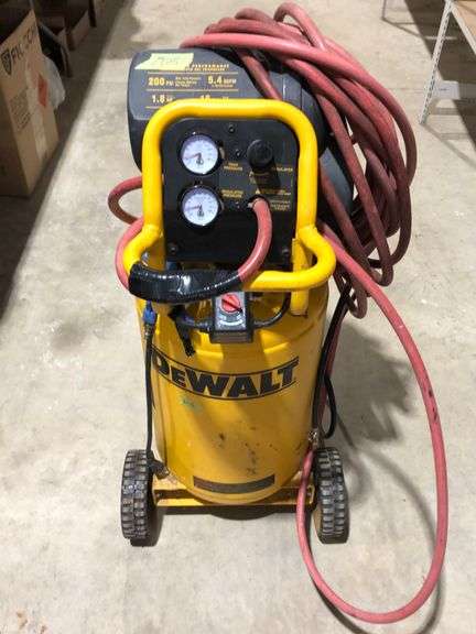 DEWALT D55168 HD 200 PSI ELECTRIC 15 GAL WHEELED PORTABLE AIR ...