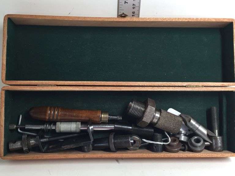 WOOD BOX OF RELOADING TOOLS - Wild Rose Auction Services