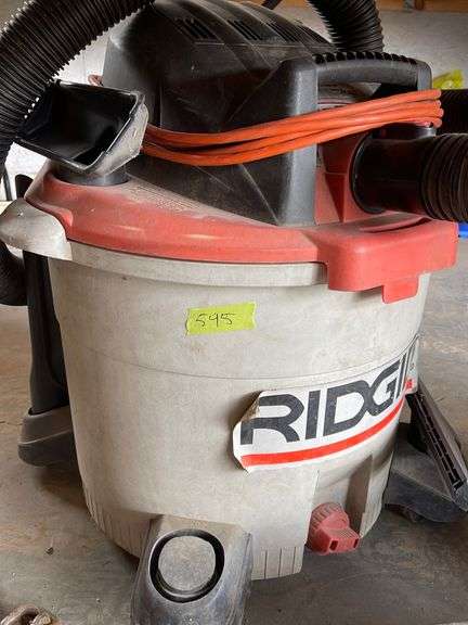 RIDGID SHOP VAC, 12 GAL 5 HP W/ ACCESS, SN 02017V7269, MODEL WD12450 ...