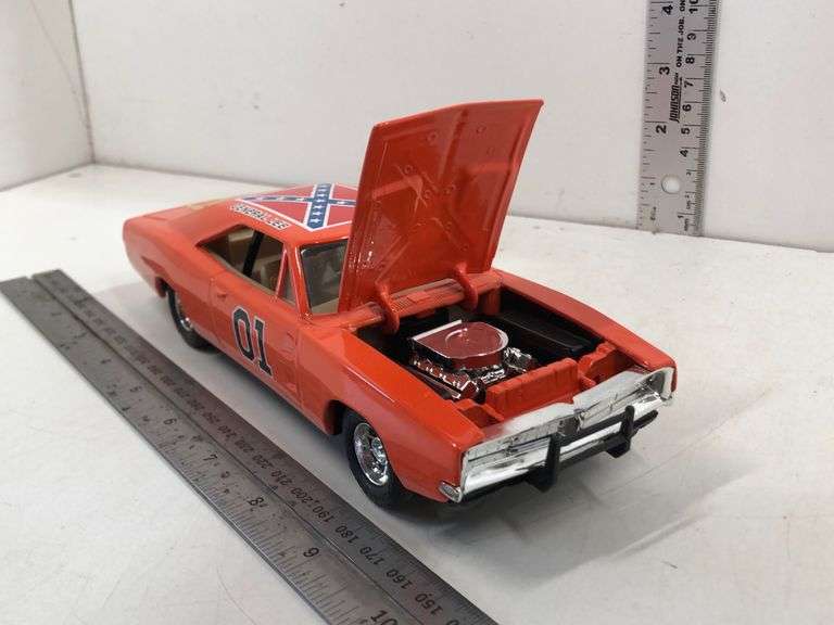 GENERAL LEE CHARGER DIE CAST METAL CAR MODEL - Wild Rose Auction Services
