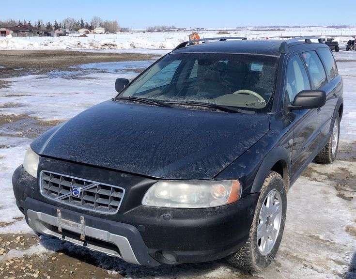 2006 VOLVO XC70 2.5T AWD - Wild Rose Auction Services