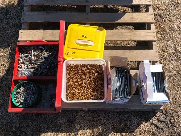 RED METAL TOOL BOX W/MISC BOLTS AND SCREWS, BOX OF CAP SCREWS #8 X 2 1/ ...