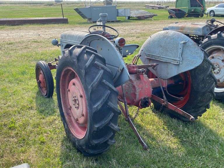 1945 FORD 9N TRACTOR - Wild Rose Auction Services