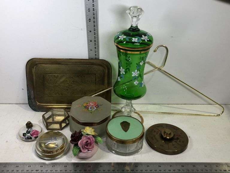 MISC. VINTAGE HOUSEHOLD ITEMS - Wild Rose Auction Services