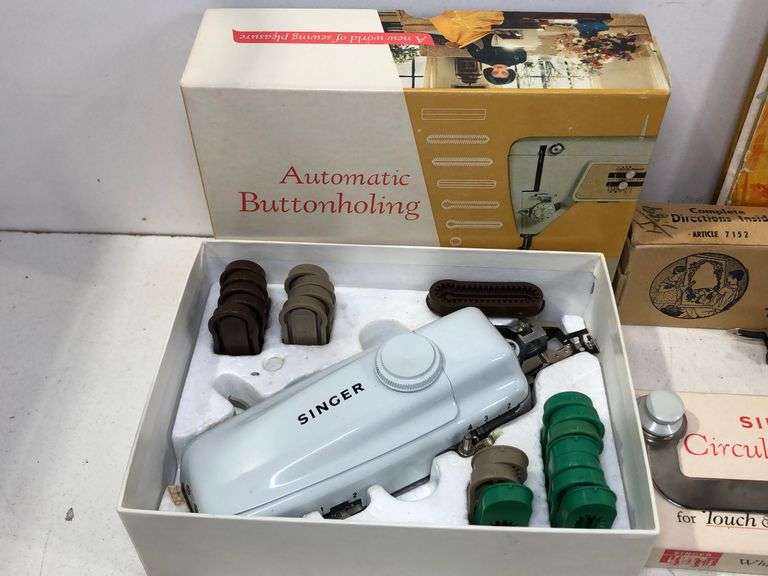 VINTAGE SEWING MACHINE PARTS, 2 MANUELS, SINGER CIRCULAR STITCHER, NO ...