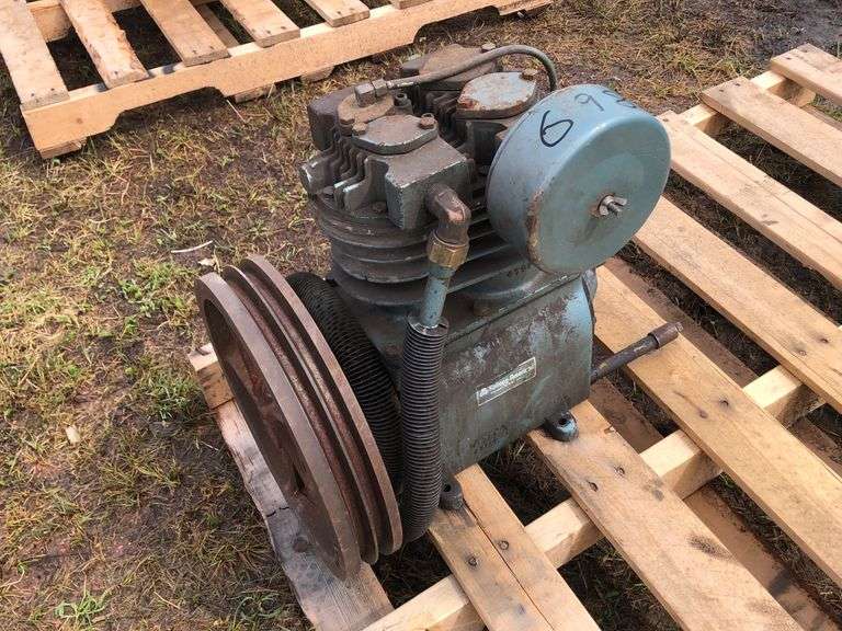 KELLOG AMERICA COMPRESSOR HEAD, MODEL# 3357V, SN: 934473, PUMP TURNS ...