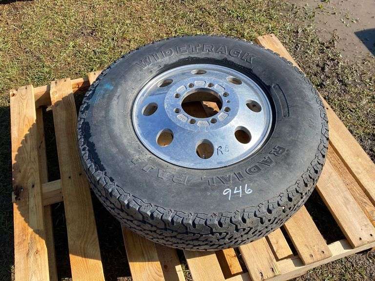 (1) WIDETRACK RADIAL BAJA TIRE ON 8-BOLT ALUMINIUM RIM 058 16X6, LT 235 ...