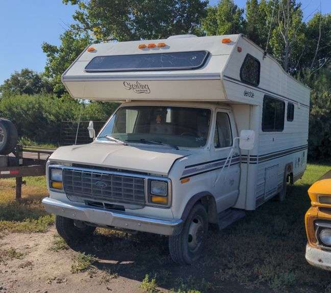 1987 FORD STIRLING 23 ' CLASS C MOTORHOME - Wild Rose Auction Services