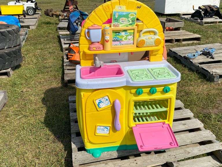 DORA THE EXPLORER TOY KITCHEN, LITTLE TIKES TOY HIGH CHAIR & WOODEN TOY ...