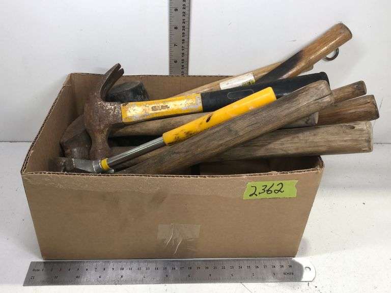 BOX OF ASSORTED HAMMERS. Approx. 10 pieces. - Wild Rose Auction Services